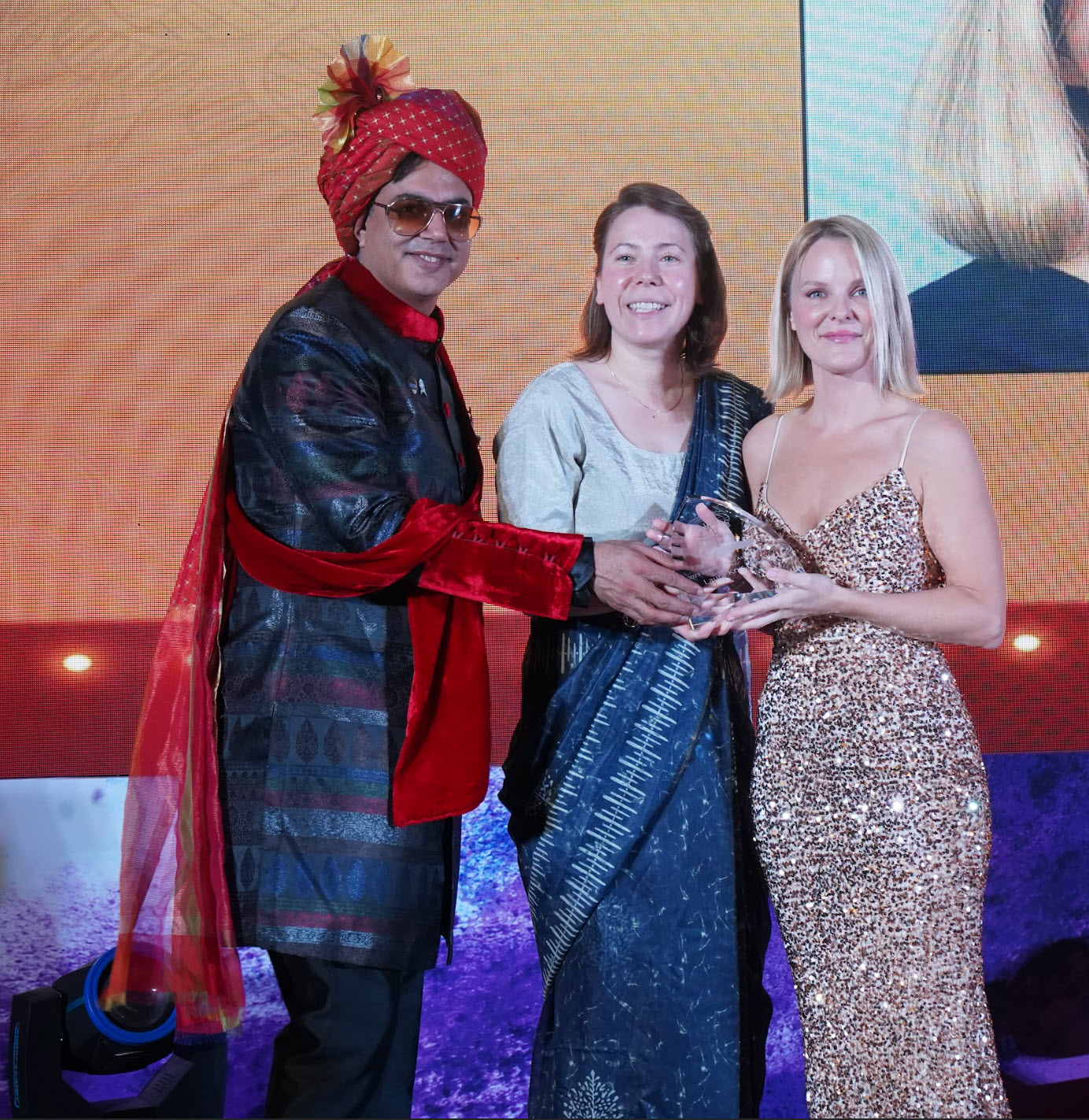 ISHRS Honors Leading World Hair Transplant Surgeons